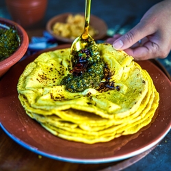 Makki ki roti vs wheat roti calories recipes - Main course